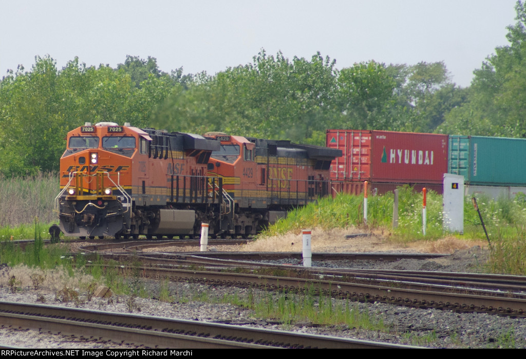 BNSF 7025